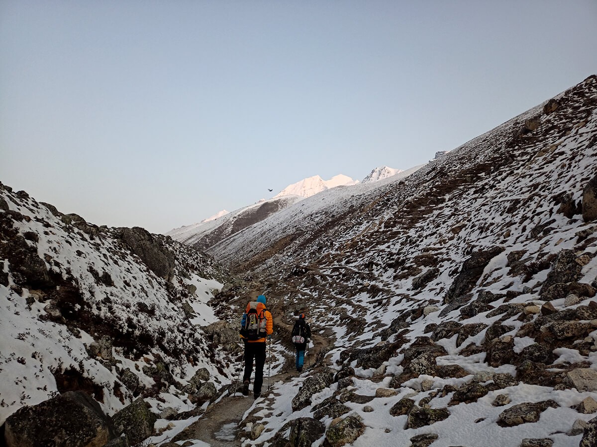 Everest High Pass Trek: 19 Days Itinerary and Cost